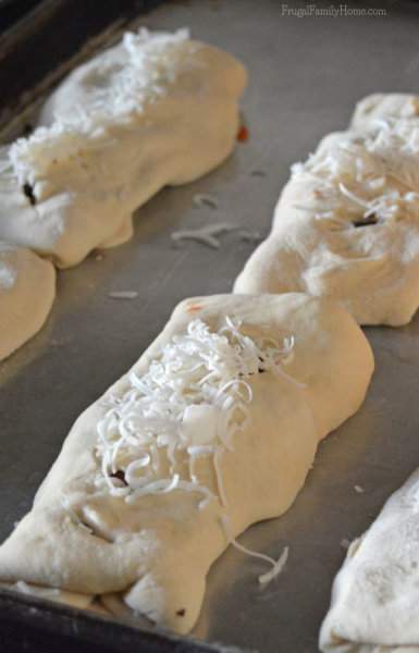 Easy Freezer Friendly Mini Stromboli | Frugal Family Home