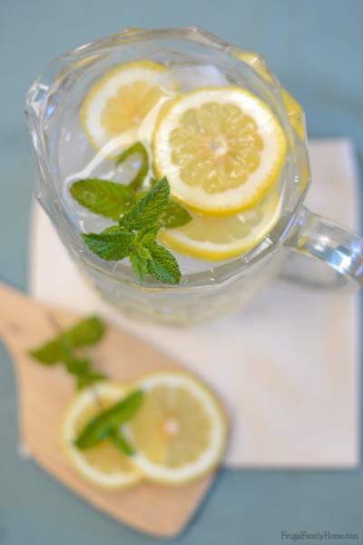 A Super Easy Summer Drink, Lemon Mint Water | Frugal Family Home
