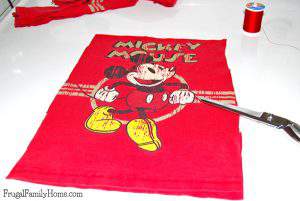 How to Make a T-Shirt Pillow | Frugal Family Home